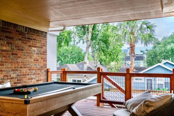 Montrose Getaway Condo Free Wine & Balcony - アメリカ ヒューストン