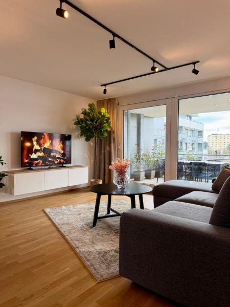Big City Apartment Flugfeld, Balkon, Bis 8 Personen, 3 Schlafzimmer Mit Smart Tvs, 1 Parkplatz, 2 Min Zum Bahnhof - Böblingen