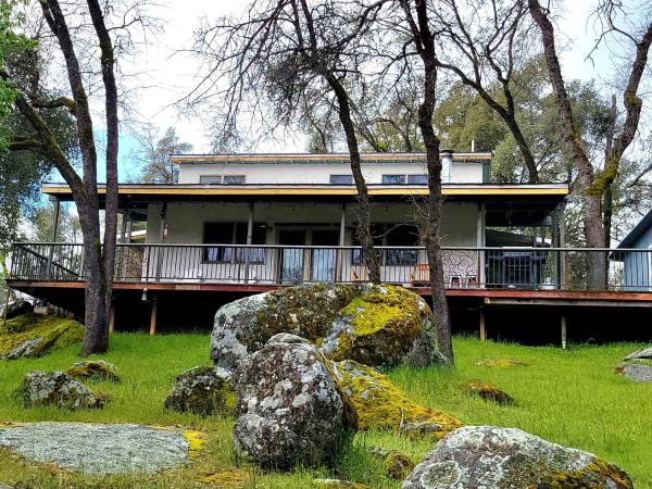 Mossyrock Strawbale Guesthouse - Mariposa