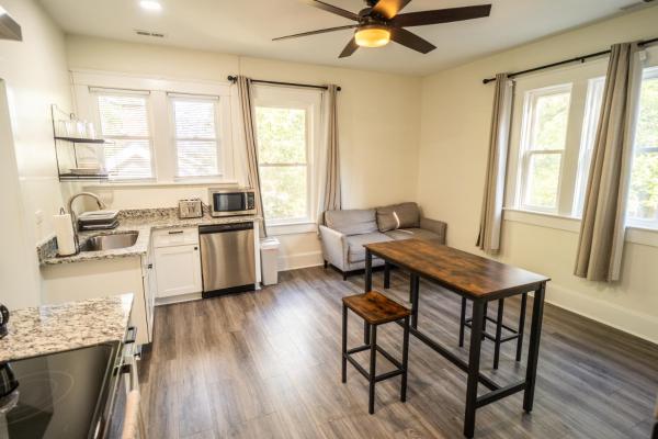 Walk To Duke Campus! 1 Bedroom In Trinity Park! - Durham, NC