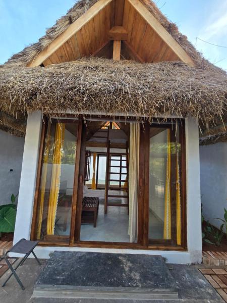 Huts Life Home Stay - 폰디체리