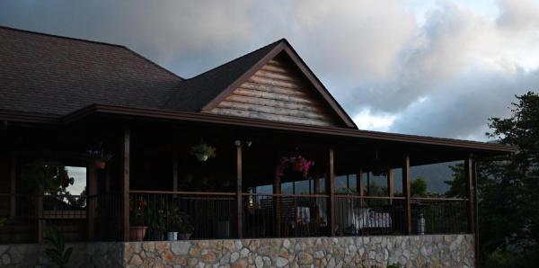 Blue Mountains Cabin - Panama