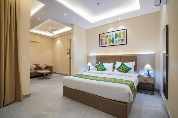 Treebo Premium Indus Crown - Noida