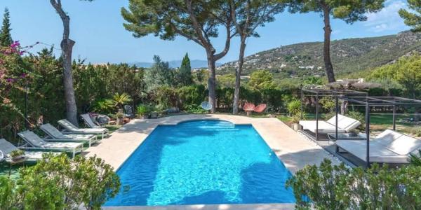 Villa In Cas Catala Located In A Quiet Natural - Magaluf