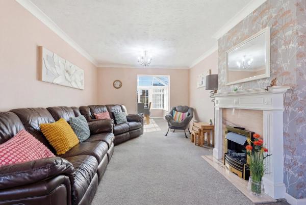 Silver Seas Coastal Home Sleeps 6 Parking Dog Friendly Near The Naze - Walton-on-the-Naze