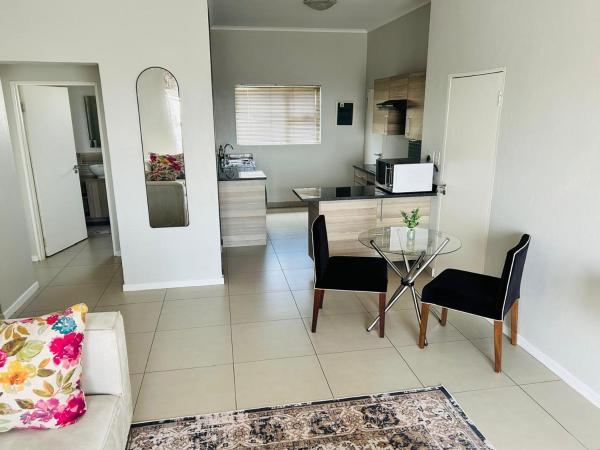Stunning Home Away From Home - Centurion