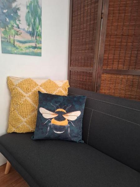 Melrose Garden Cottages - Hibiscus Cottage - Durban North