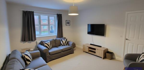 4-bedroom Contractor House Sleeps 9 With Parking - Bristol
