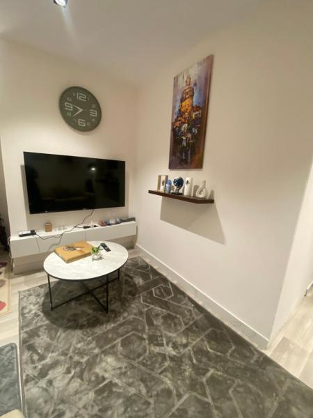 شقة 7 مودرن صالة و غرفة نوم دخول ذكي - Riyadh