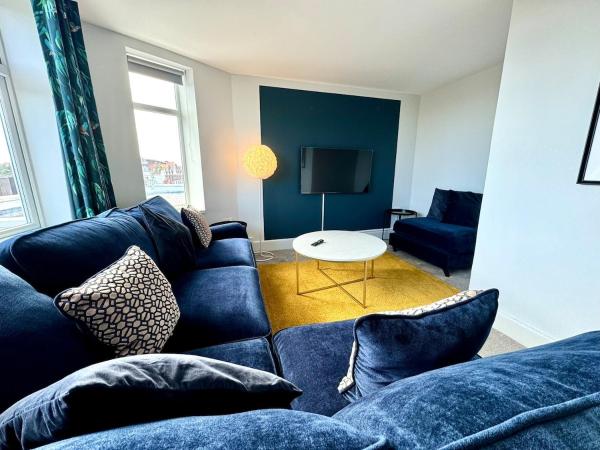 #141 Coastal Apartment Bournemouth Beach - Sleeps 10 - Perfect For Contractors And Families - Poole
