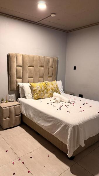 Umhlanga Ride, Modern And Stylish1b, Onyx - Umhlanga