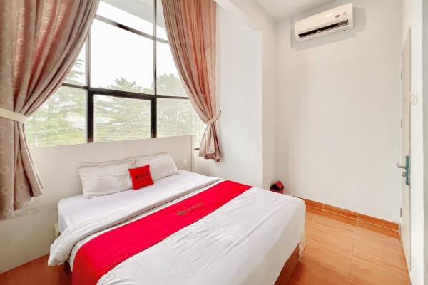 Reddoorz At Theodore Homestay Medan - Medan