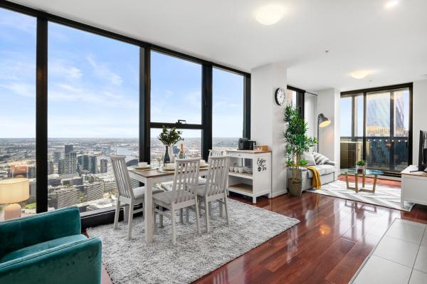 Cbd 2b Retreat With Stunning Views And Pool Gym Sauna Access - Bayside City