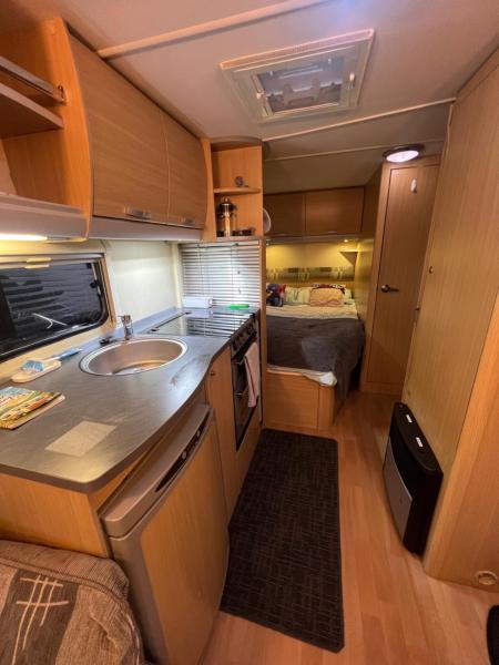 Modern And Spacefull Caravan In ŌTautahi - West Coast