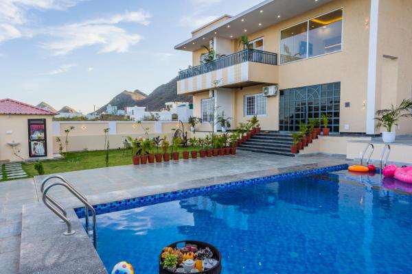 Kamdhenu - Luxurious Stay - Udaipur