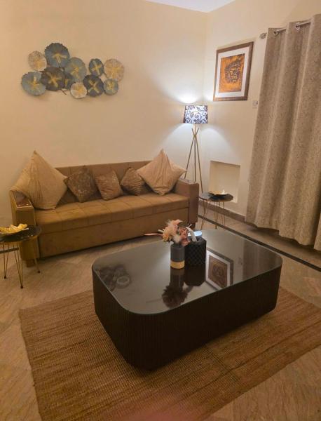 4 Bedrooms Spacious House In Valencia Town Lahore - Lahore