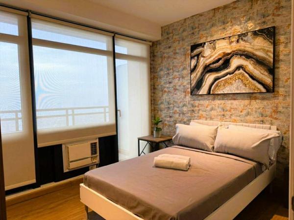 The Gramercy Residences - 2 Bedroom Penthouse With Balcony - Makati
