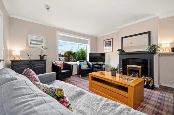 4-bed Home Central Location & Garden - Oban