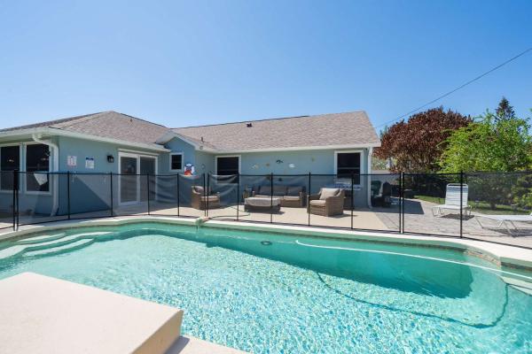 Spacious 5br Pool Oasis Near Disney Resort - Sebastian