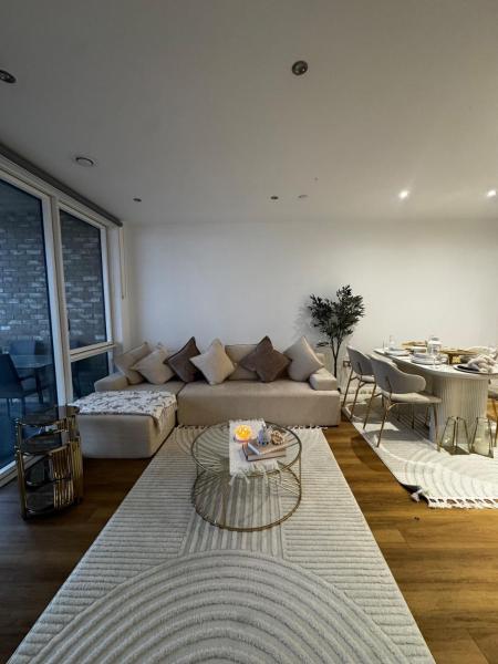 Stylish Riverside Flat With Riverside Stay - Woolwich