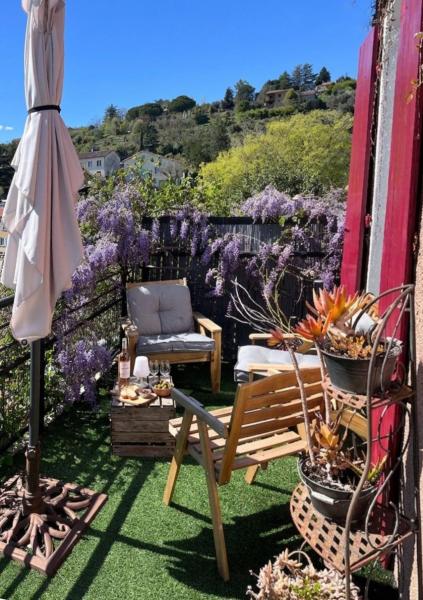 Les Capucines, Comme Chez Soi, Loin De Chez Soi - Aubenas