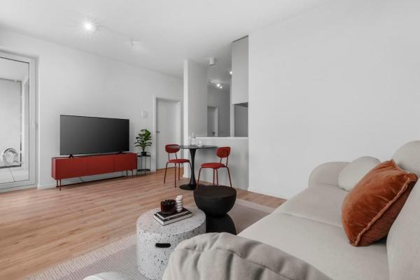 Modern Apartment With A View In Slnečnice Skyviews - Bratislava