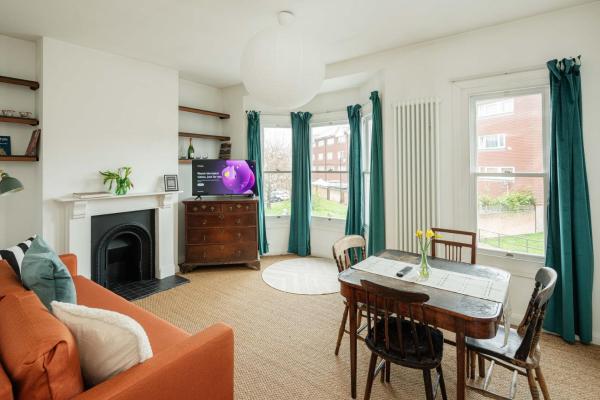 Stylish Stratford Flat For Up To 4 Guests - Barking