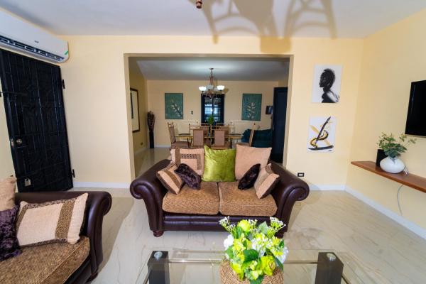 Lagoon View Holiday Home - Montego Bay