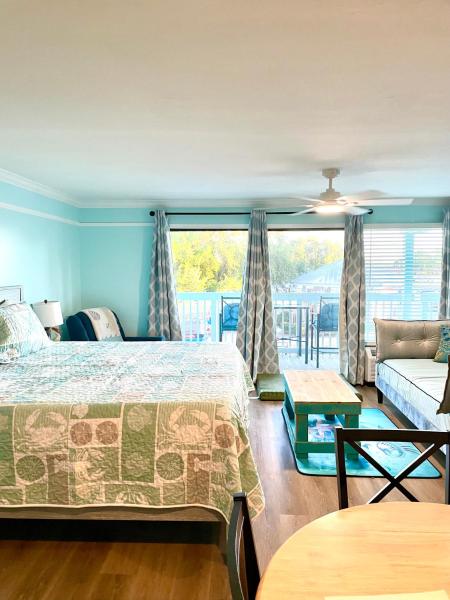 Cedar Key Islands Dolphins Cay Condo - Cedar Key, FL