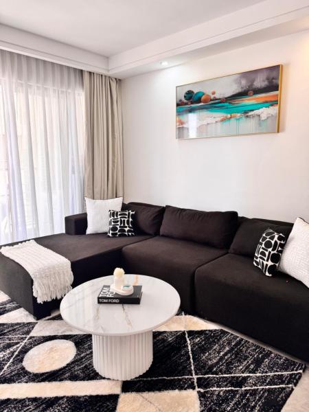 Luxx Royale - Nairobi