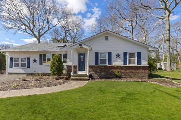 Poppy's Hampton House:large Yard,beach,newly Renovated - Riverhead, NY