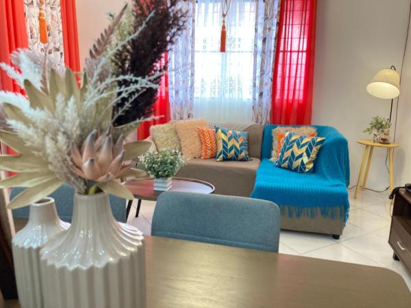 Bahay-kapehan Sa Villa - Mataas Na Kahoy