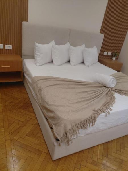 Grand Hotel In Downtown - Kairo