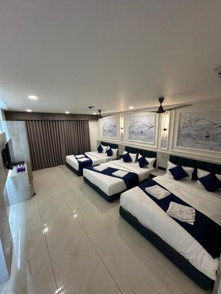 Hotel Crown - Dwarka