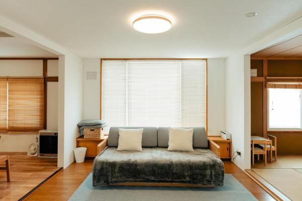 Cabin Build Sakura 広々一軒家貸切 シンプルで暖かい宿 - Asahikawa