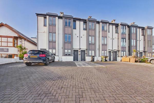 Luxury 3-bed House, Beach 300m, Sleeps 6, Parking - Fistral Beach