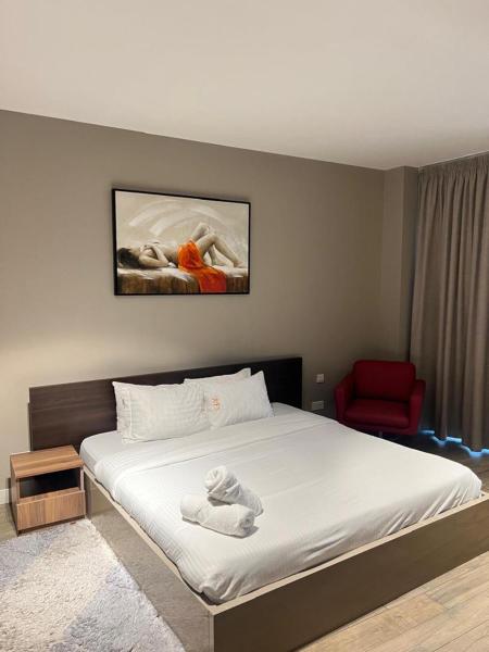 Pearl Properties Two Bedroom Apartment - Accra