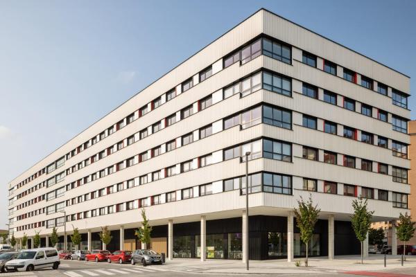 Amro Pamplona - Albergue Juvenil - Navarre