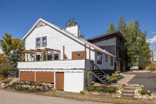 The Disco Chalet - Colorado