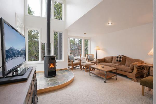 River Glen Streamside Condo: Stroll To Main St, Shuttle Stop - Frisco, CO