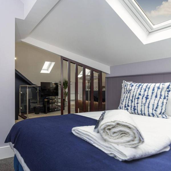 Luxury Modern Loft Apartment By Bootique - Wakefield