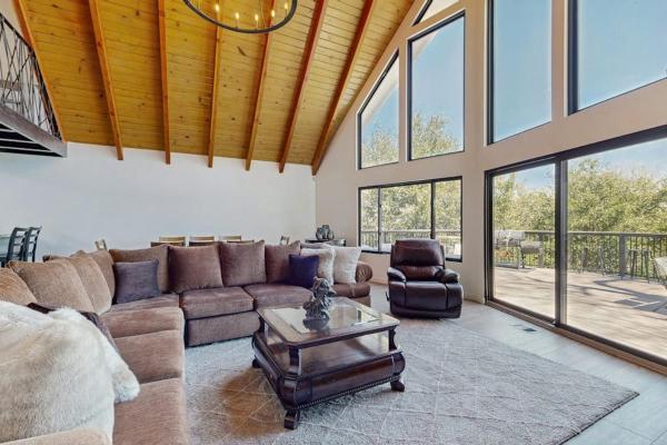 Summit Glow Chalet - Hesperia, CA