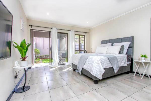 Work & Relax With Fast Wifi ,Garden View, Pool - Midrand