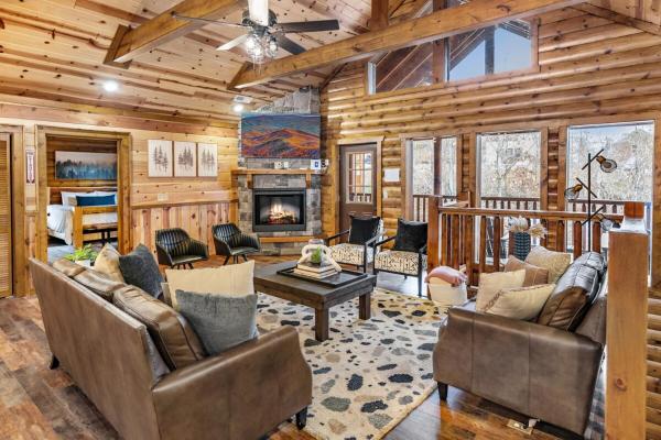 8br Luxury Lodge Indoor Pool, Arcades, Gazebo - Sevierville, TN