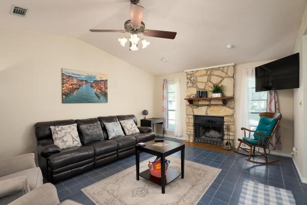 Float Floaters Oasis By Texas State Tubes - San Marcos, TX