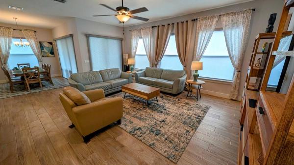 1120-spacious 4br All Suites - 20 Min To Disney - Kissimmee, FL