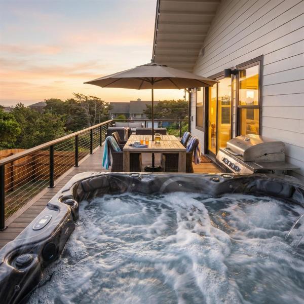 Steps To Beach Hot Tub Game Room Sleeps 11 - Oregon