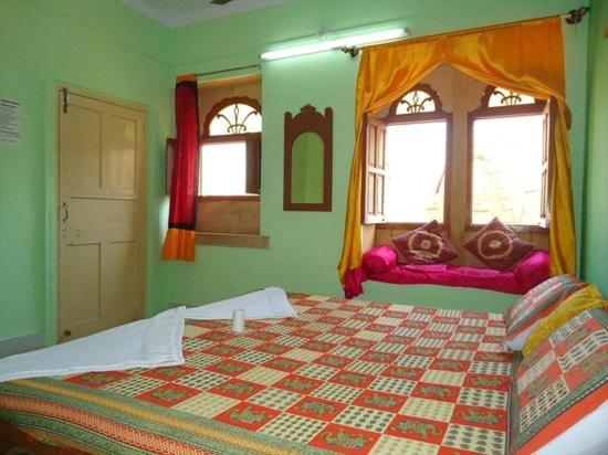 Sanai Safari Jaisalmer - Jaisalmer