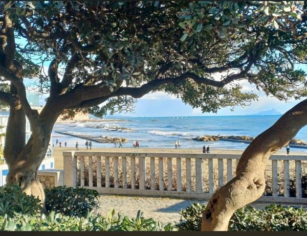 Centro Anzio Fronte Mare Vista Mare - Il Faro - Anzio