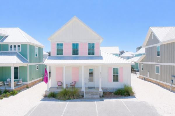 Gulf Babe - Perdido Key, FL